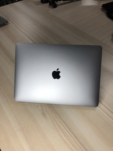 MacBook Air M1 8/256GB Space Gray ideal obmen bor