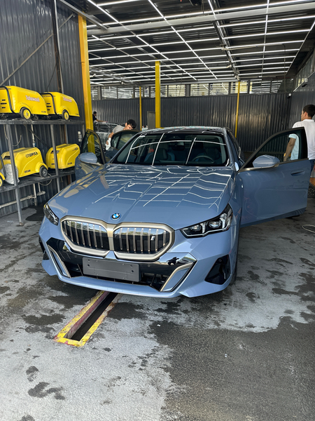 Продаю bmw i5  e drive 35long