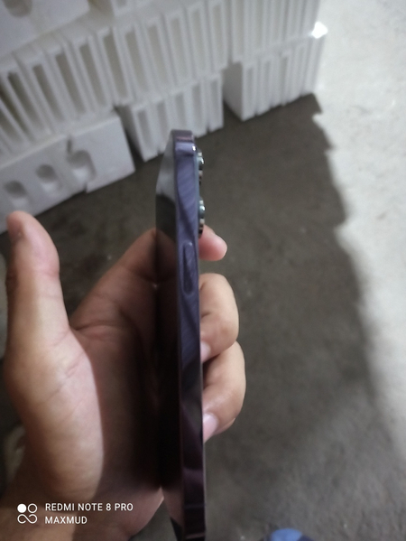 Iphone 14 pro sotiladi ideal xolatda realni oladiganla tel qilila