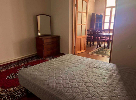 Yunusobod Bodomzor 2 sotixli xovli oilaga ijaraga beriladi