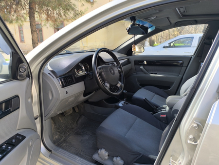 Продаю свою lacetti 1.8