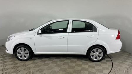 Chevrolet Nexia LT (2 позиция)