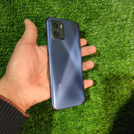 Vivo Y15s srochni sotiladi