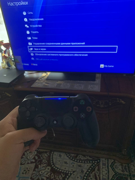 Срочно Продаю Playstation 4
