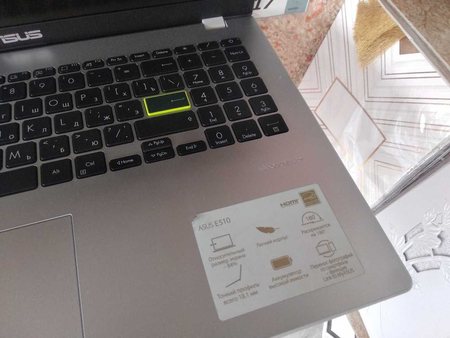 Asus sotiladi karobka dakument