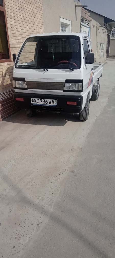 Damas labo sotiladi