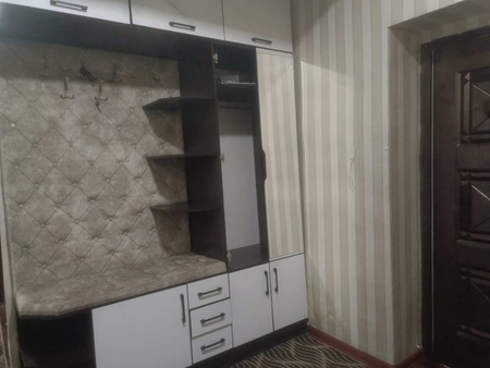 Navoiy shahar markazida Oila bilan turadiganlar uchun uzoq muddatli kv
