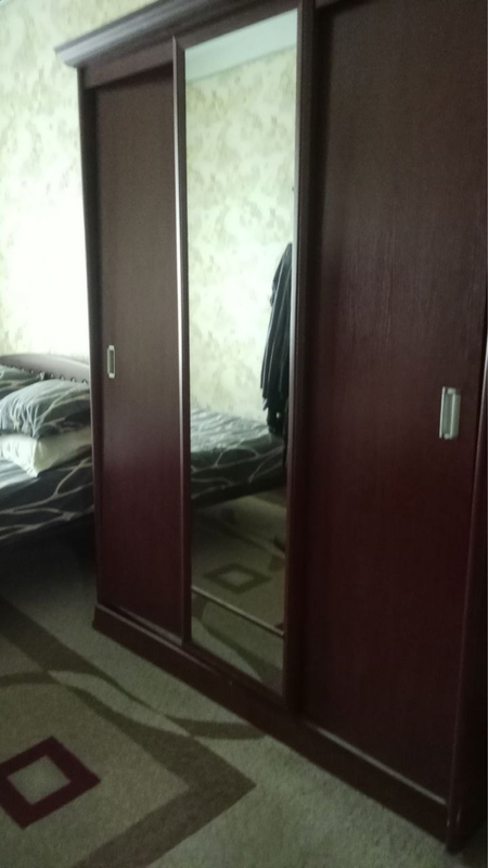 срочно продаётся шкаф