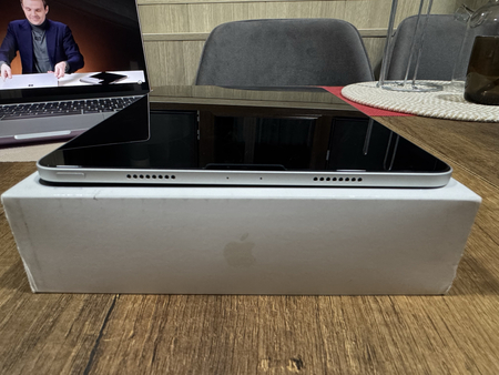 Продам планшет марки Apple Ipad Pro 11 M2 128g Wifi