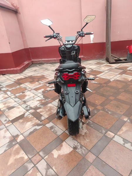 Skuter Red Line sotiladi  super narxda srochna!!!