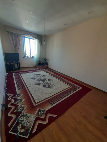 3-х комнатная вдоль дороги. 118 м/кв. Вокзал Саодат