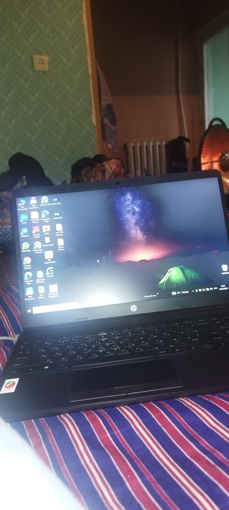 Noutbuk hp sotiladi