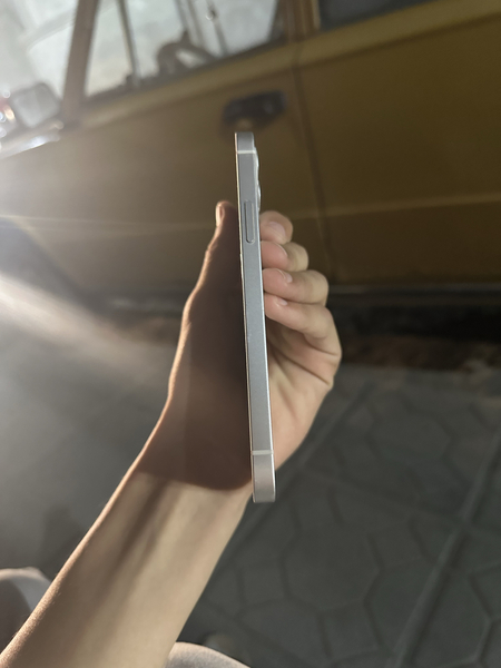 iPhone 12 srochna sotiladi