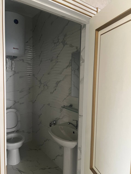 Shayxontoxur rayõn mõljal  Pojarka 3/3/5  80m2