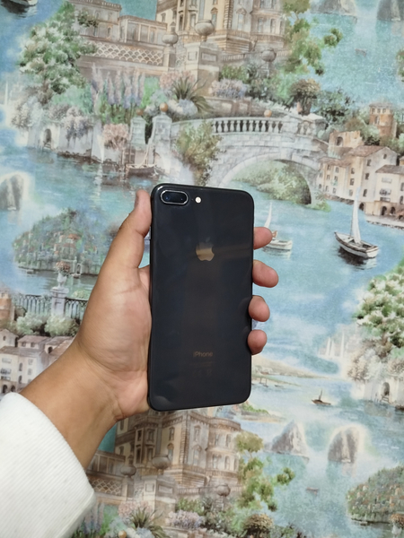 Iphone 8 plus  Narx bolishi Tushomimaa