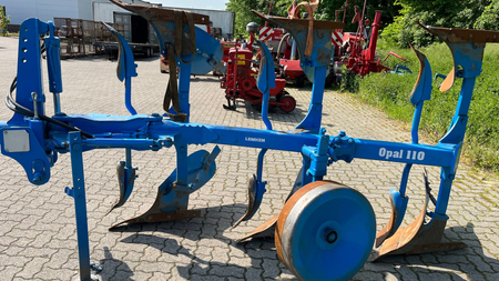Lemken Opal 110 Belarus, Case Puma,Claas Arian, John Deere tortadi