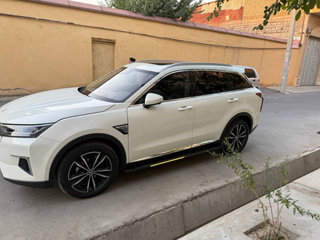 Nissan Vinuchia 2022 toza