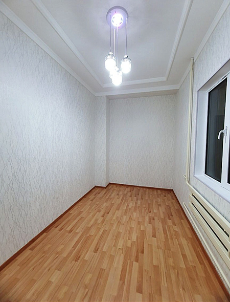 Продается 3х комнатная квартира в центре .