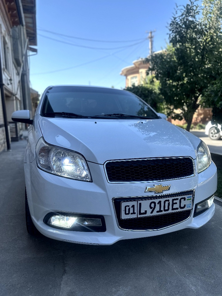 Nexia 3 nasiya savdoga beriladi
