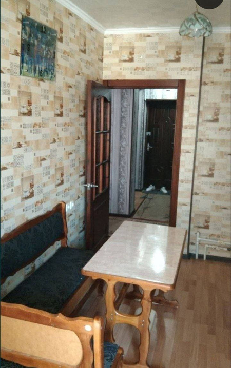 На Чиланзарском районе Г9А продается квартира. 2/9/9