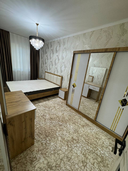 Своя  срочно Продаётся квартира:   3 квартал  торговой центры