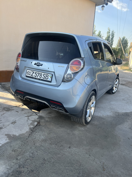 Spark 1 pozitsiya sotiladi motor zor ong krilo almashgan kraska bor