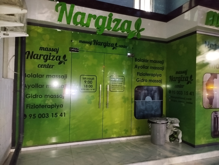 Reklama xizmati obyomniy bukva pechat banner plakat