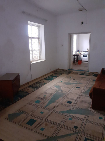 Продаётся домик на земельном участке 6 соток. 20*30, в Кибрае.