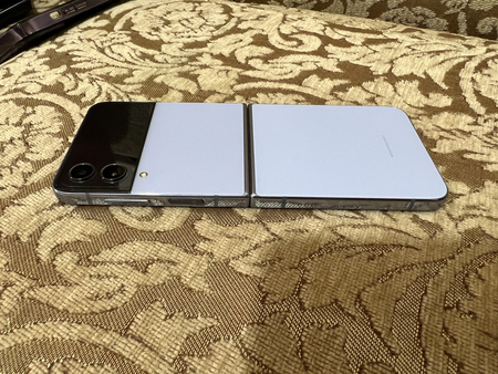 Samsung z flip4 ideal