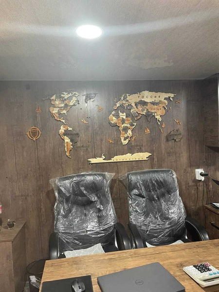 Карта мира из дерева