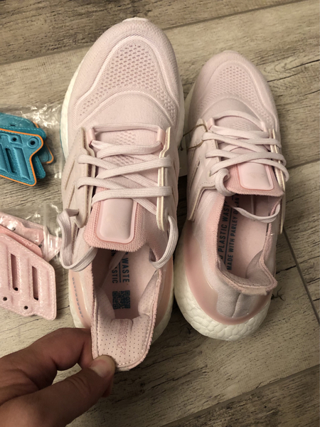 Adidas Ultraboost 22 W