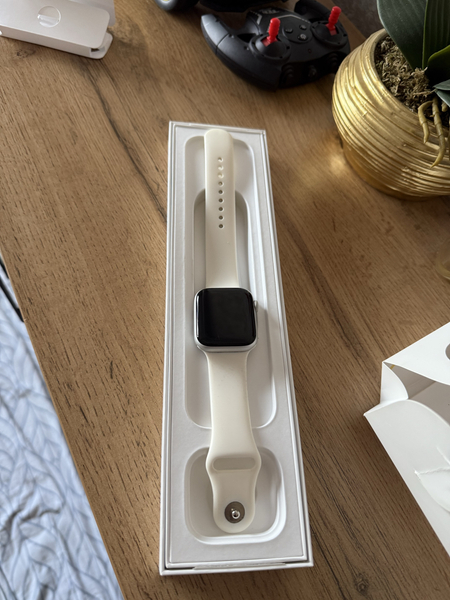 Apple watch SE 2nd gen 44mm
