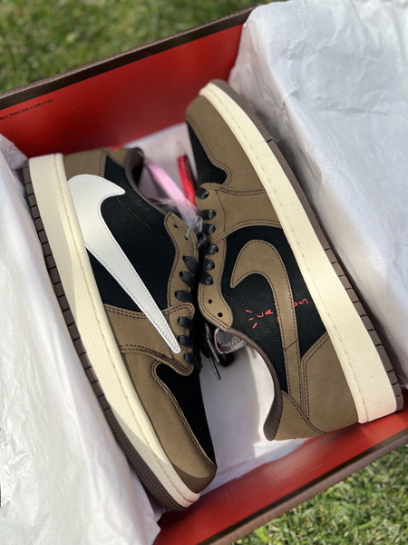 Air Jordan 1 Low Travis Scott