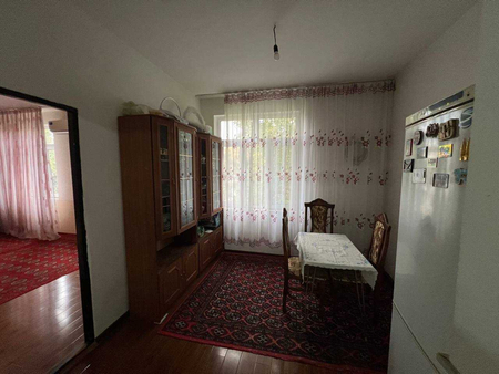 Продается квартира 5 комнат Ц квартал 3 этаж срочно (207)