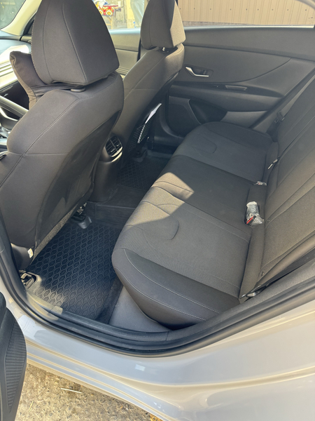 Hyundai elantra 2021