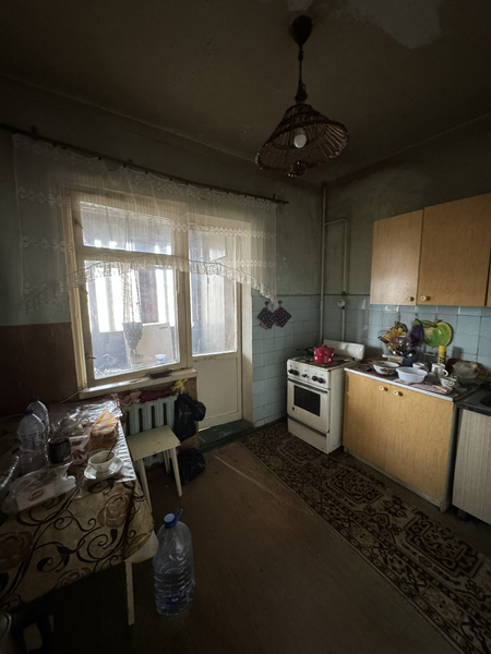 Куйлюк-4 без ремонта 4/4/4 срочно продам ориентир базарчик-5