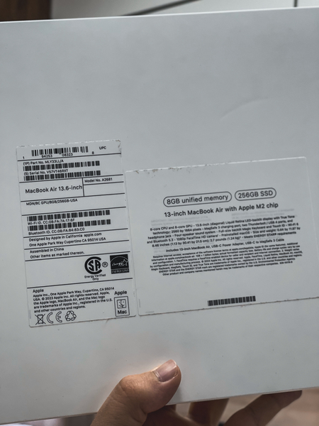MacBook Air M2chip 13, 6inch 8/256GB 100% 4 cycle