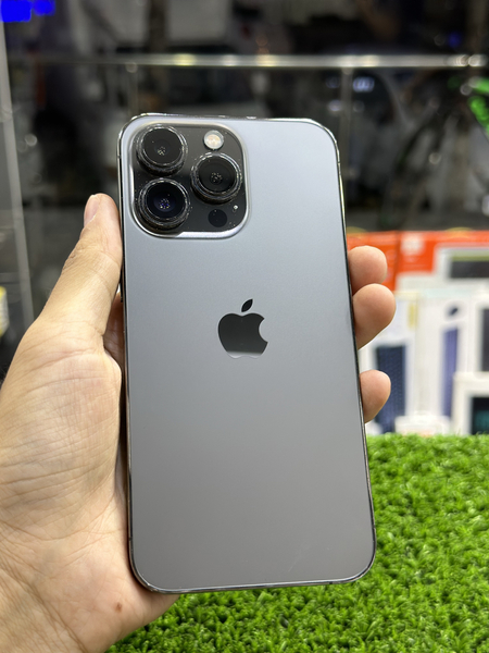 iPhone 13 pro qora 128 gb
