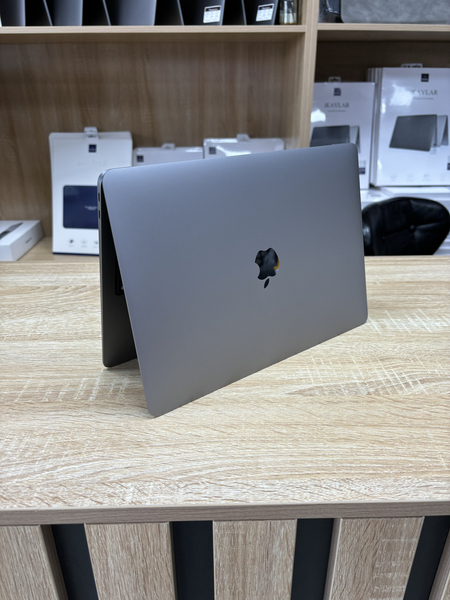 Macbook air 2020 M1 8/256Gb