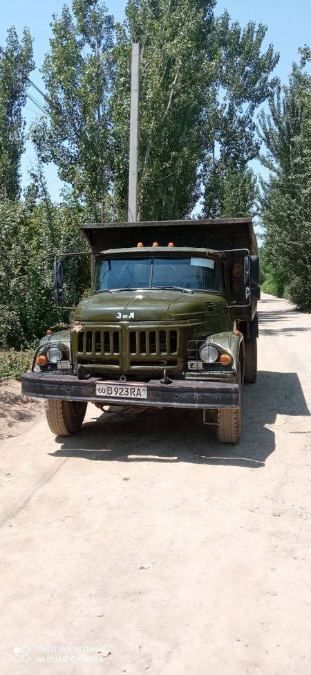 Сотилади зил 131