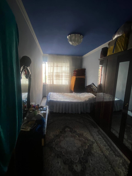 Uy sotiladi Sergili 8A 7 etajli dom 1etaj  2/3qlingan 65 kvadrat