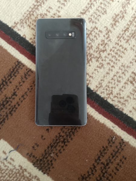 SAMSUNG GALAXY S 10.телефон сотилади тез ва Анзор нархда сотилади