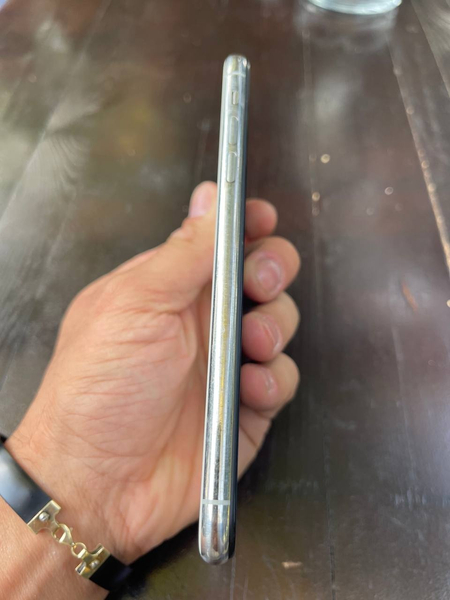 Продаю iPhone 11 pro Max 64