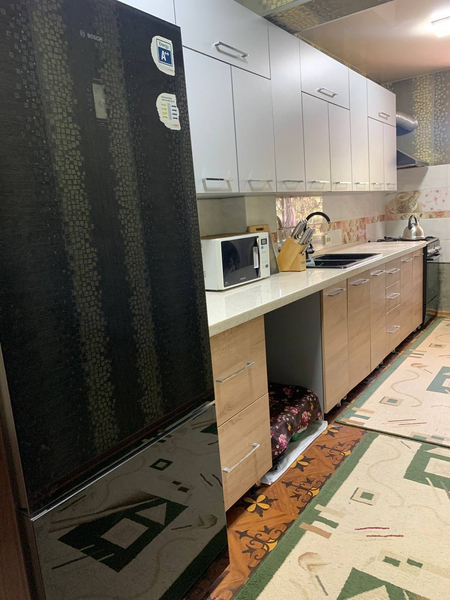 Своя3/1/5,Югнакий,78кв/м, вход с двух сторон,балкон 2*6,парковка авто