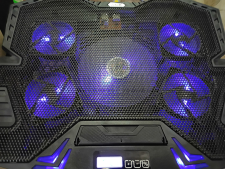 Охлаждающая подставка для ноутбука ice cooler