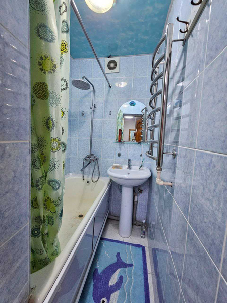Продам квартиру 3/2/4, 65 м2, кирпич, Авиасозлар 3