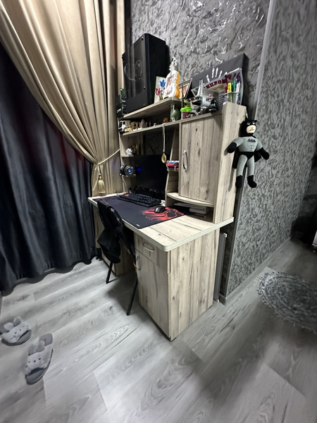 СРОЧНО Продаю письменный стол