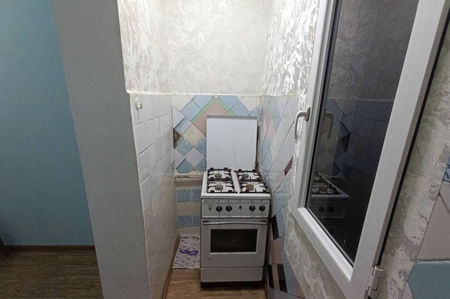 .Продам 1комнатную евроремонт 32м2 балкон 1х7метр 18квартал Чиланзар 5