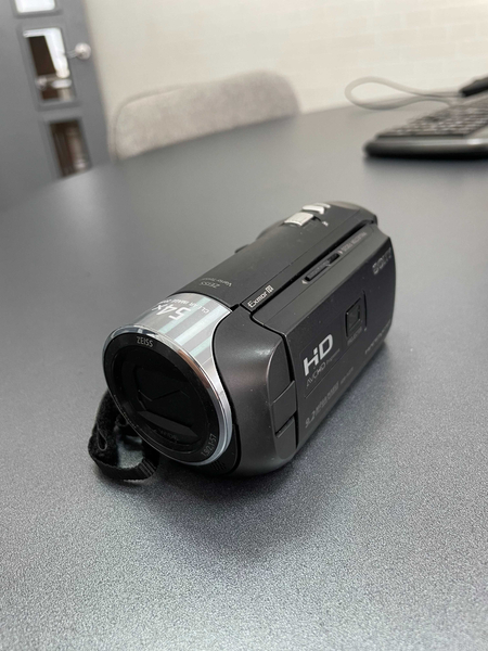 Видеокамера Sony Handycam