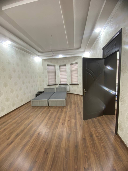 Участок, 2 этажа, 12 комнат, Шокир Арик, 4 Станция метро